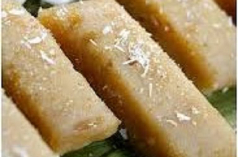 Cuisine/ Le "Koba akondro" ou "koba ravina", un gâteau de riz malgache ...